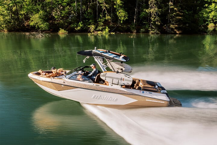 How to Find the Perfect Size WakeBoat